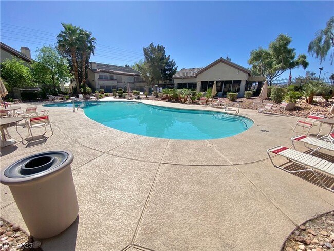 5710 E Tropicana Ave Unit 2235 Las Vegas Nv 89122 Condo For Rent In