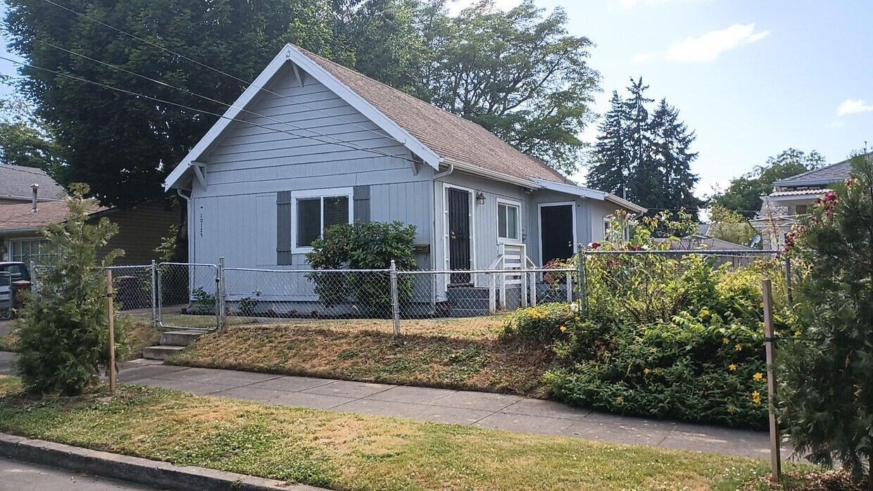10125 N Burr Ave, Portland, OR 97203 - House Rental in Portland, OR ...
