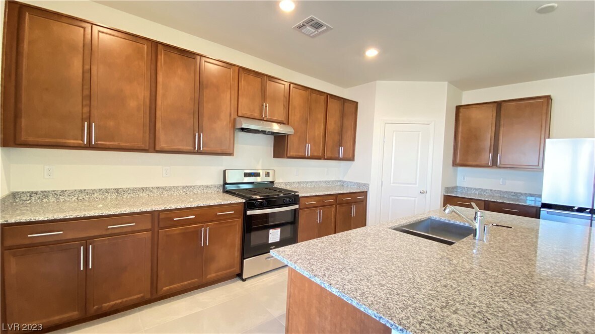 3033 N Rainbow Blvd, Las Vegas, NV 89108 - House Rental in Las Vegas ...