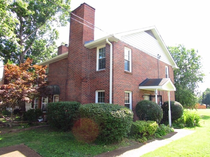 2408 Robbie Ct, Nashville, TN 37214 - Townhome Rentals in Nashville TN ...