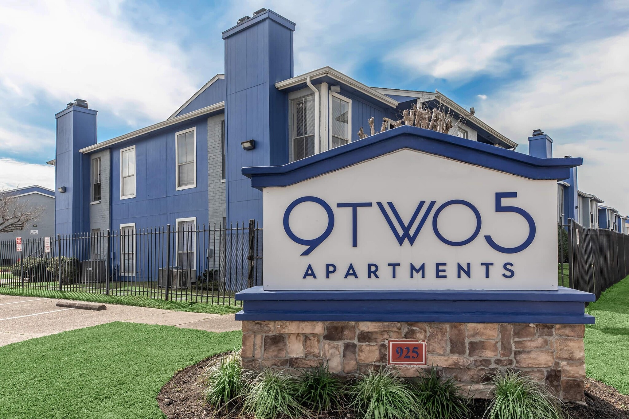 9TWO5 - 925 Northwood St Baytown, TX 77521 | Apartments.com