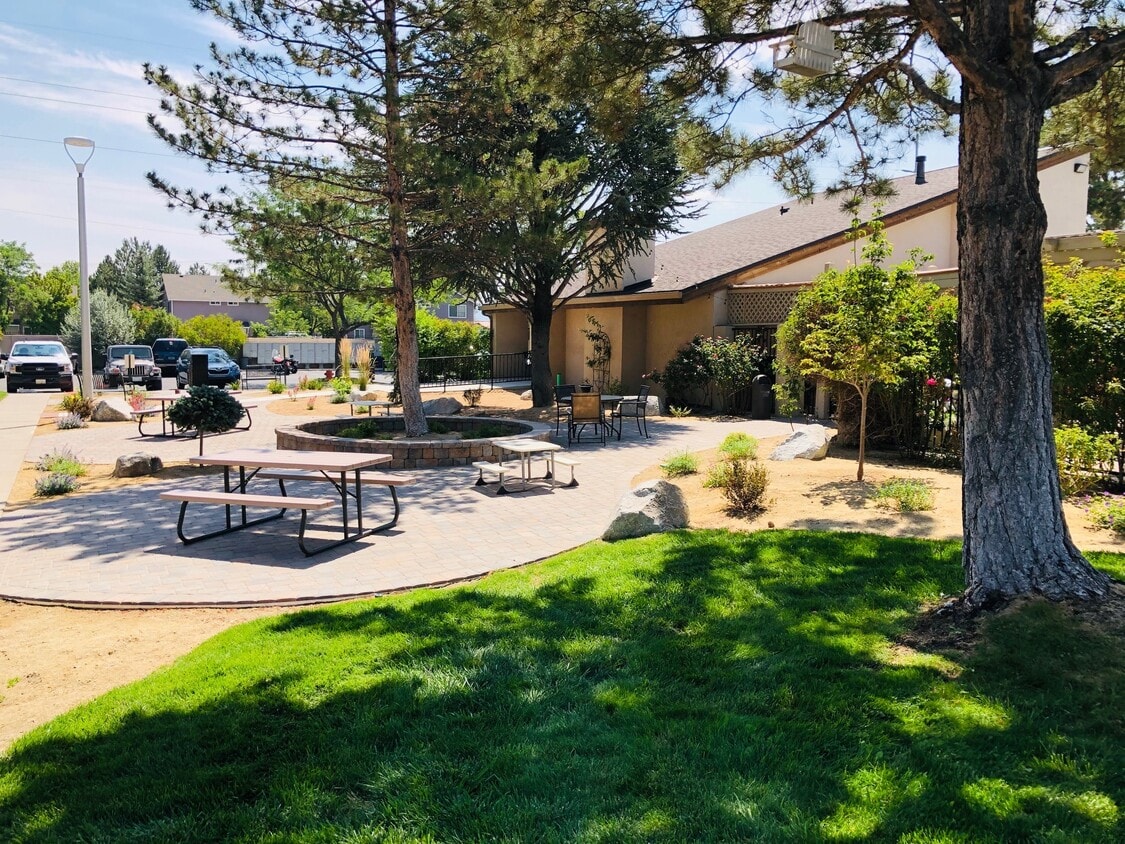Carson Catalina Apartments - 700 Hot Springs Rd Carson City, NV 89706 ...