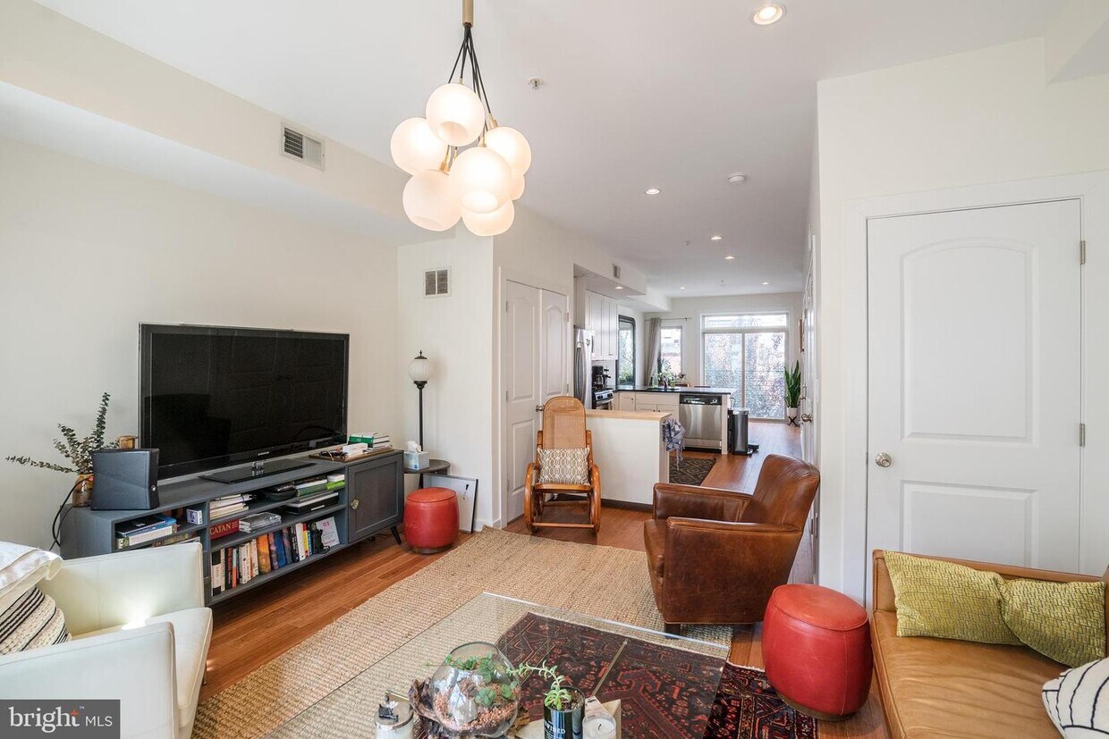 1834 Poplar St Unit 2, Philadelphia, PA 19130 - Room for Rent in ...