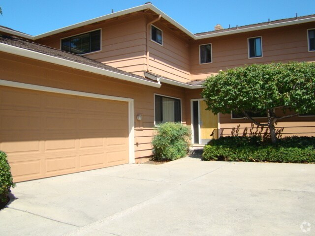Townhomes for rent near McClellan Ranch Park in Cupertino, CA ...