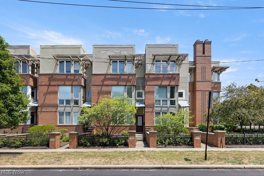 1789 Lee Rd Cleveland Heights, OH 44118 - Alquileres en Cleveland ...