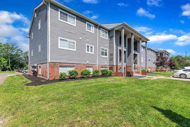 Auburn West - Apartments at 1211-1233 Colony Ln Pontiac, MI ...