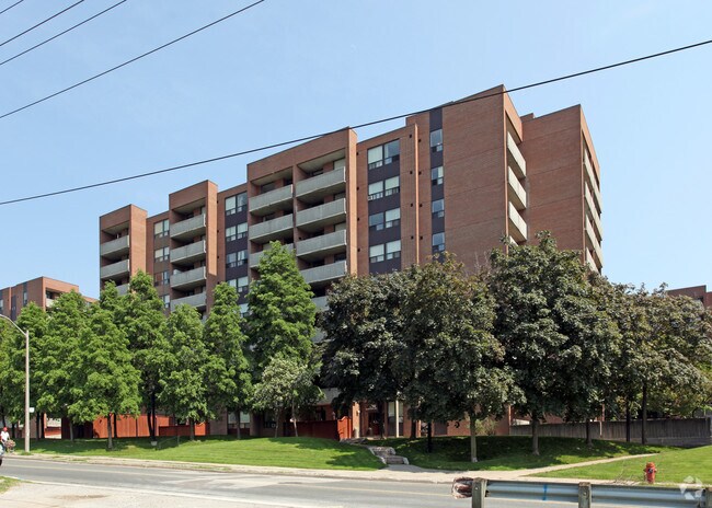 Goldengate Apartments Apartments - 1790 Eglinton Ave E Toronto, ON ...