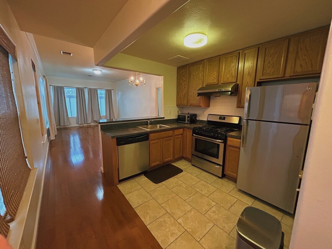 188 Beach 74th St, Queens, NY 11692 - House Rental in Queens, NY ...