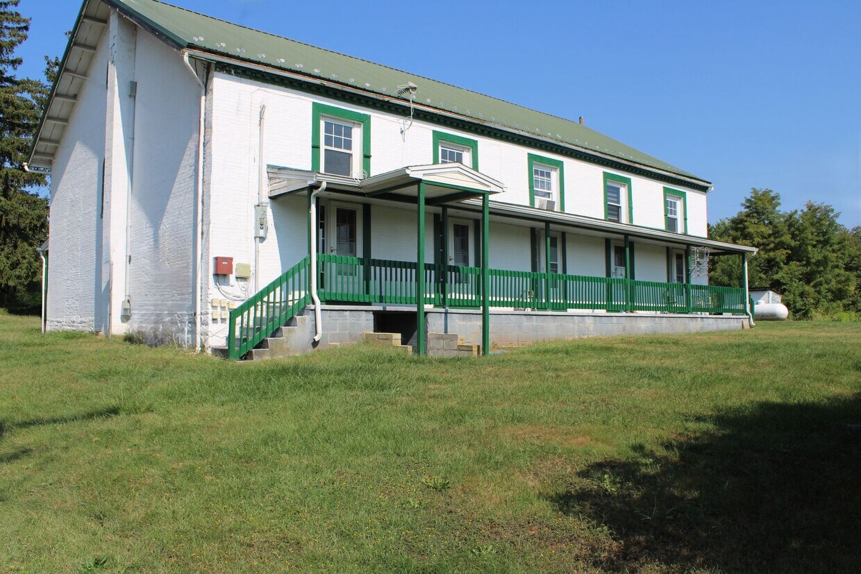 1099 Irishtown Rd, New Oxford, PA 17350 - House Rental in New Oxford ...