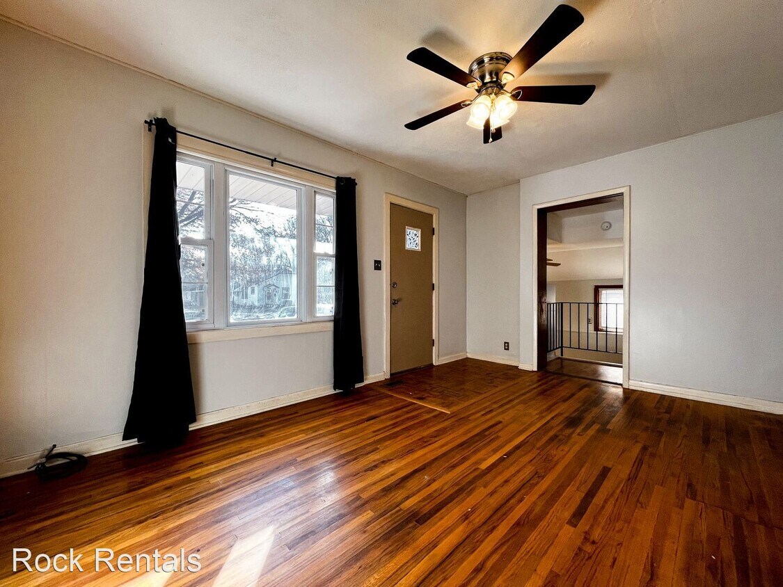 606 E 10th Ave, Hutchinson, KS 67501 - House Rental in Hutchinson, KS ...