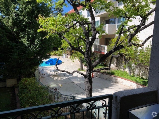 Apartments near 836 S Bundy Dr | Apartments.com