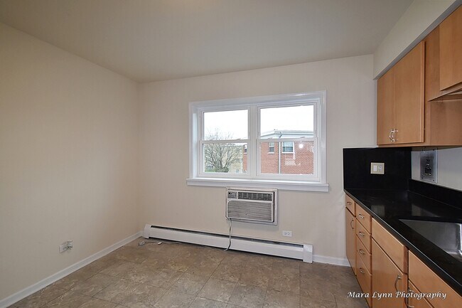 516 Michigan Ct Unit 5, Addison, IL 60101 - Condo for Rent in Addison ...