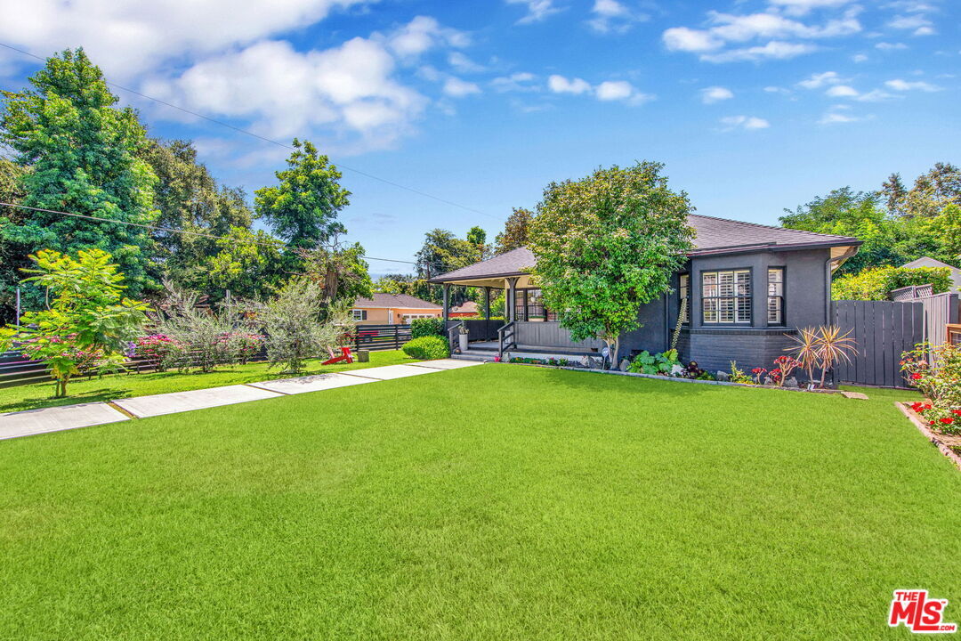 12202 Hartsook St, Los Angeles, CA 91607 - House Rental in Los Angeles ...