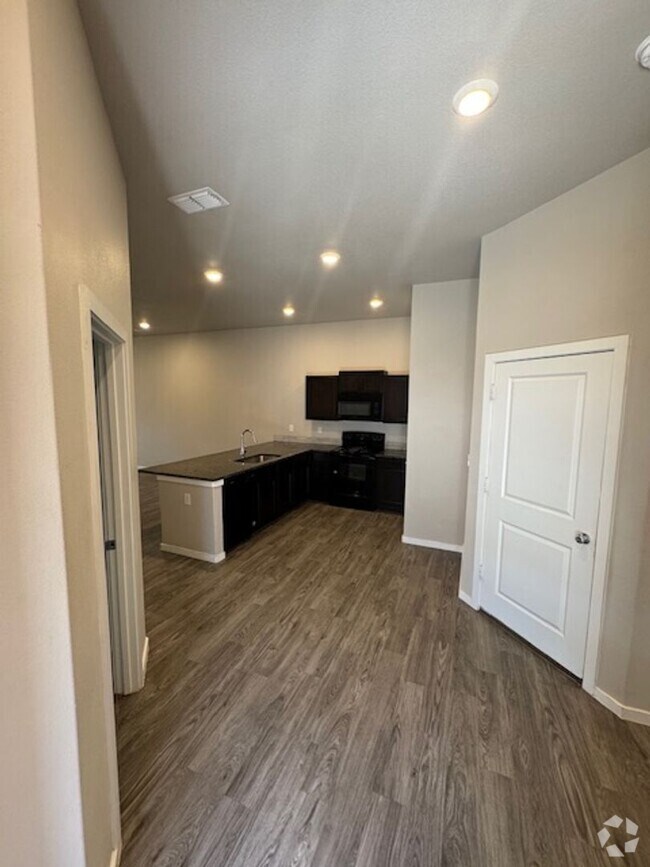 Regency Park Apartments for Rent with Washer & Dryer - Lubbock, TX ...