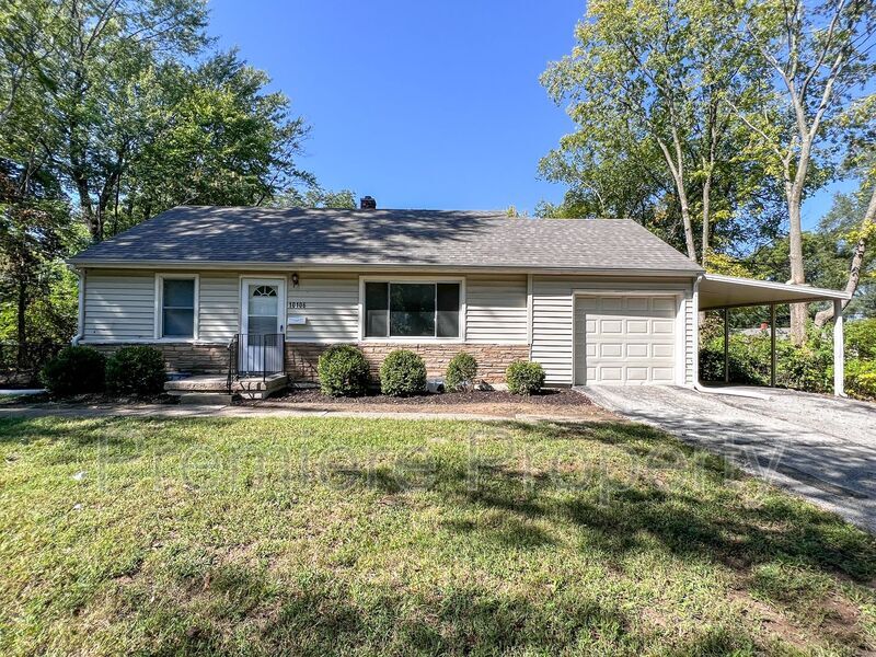 10106 Hillcrest Rd, Kansas City, MO 64134 - House Rental in Kansas City ...