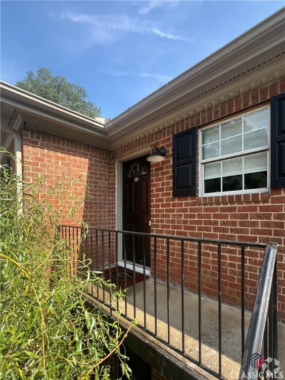Baxter Apartments for Rent with Hardwood Floors - Athens, GA - 2 ...