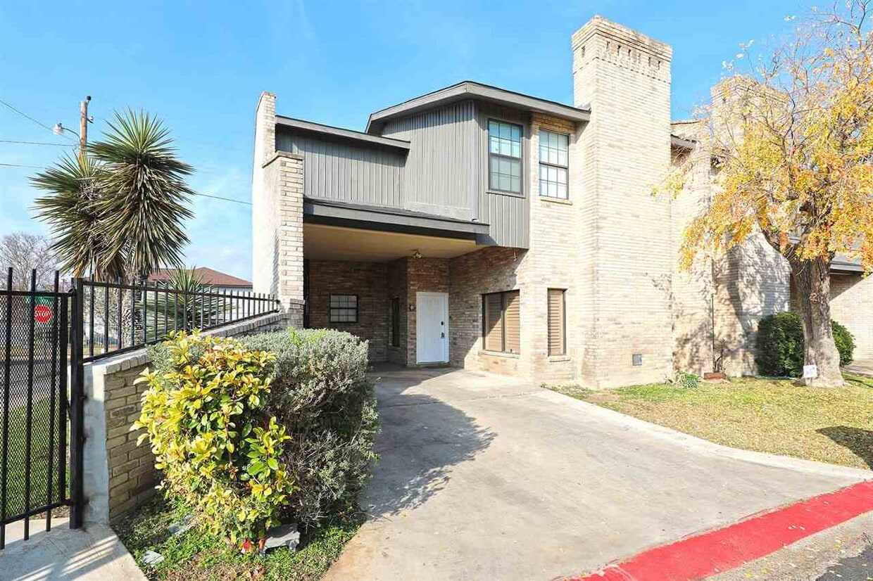 2600 E San Jose St Unit 7, Laredo, TX 78043 - Condo for Rent in Laredo ...