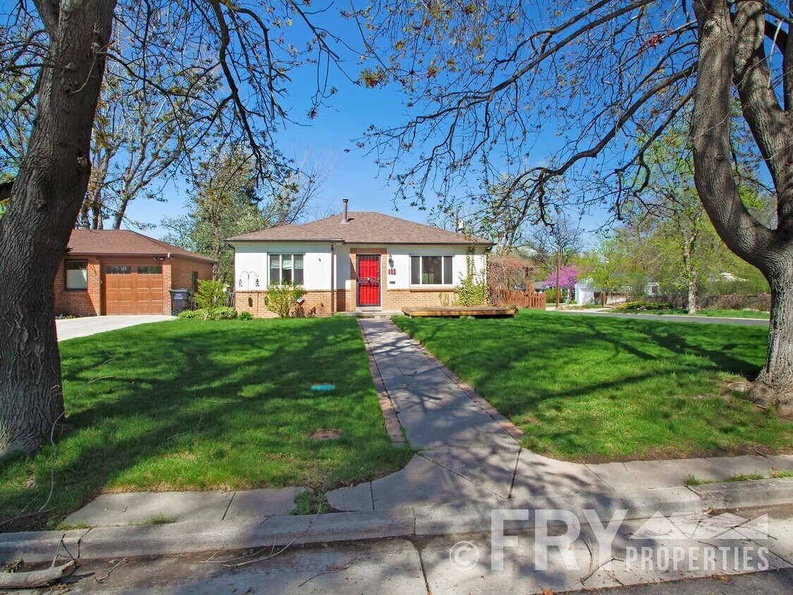 663 Olive St, Denver, CO 80220 - House Rental in Denver, CO ...