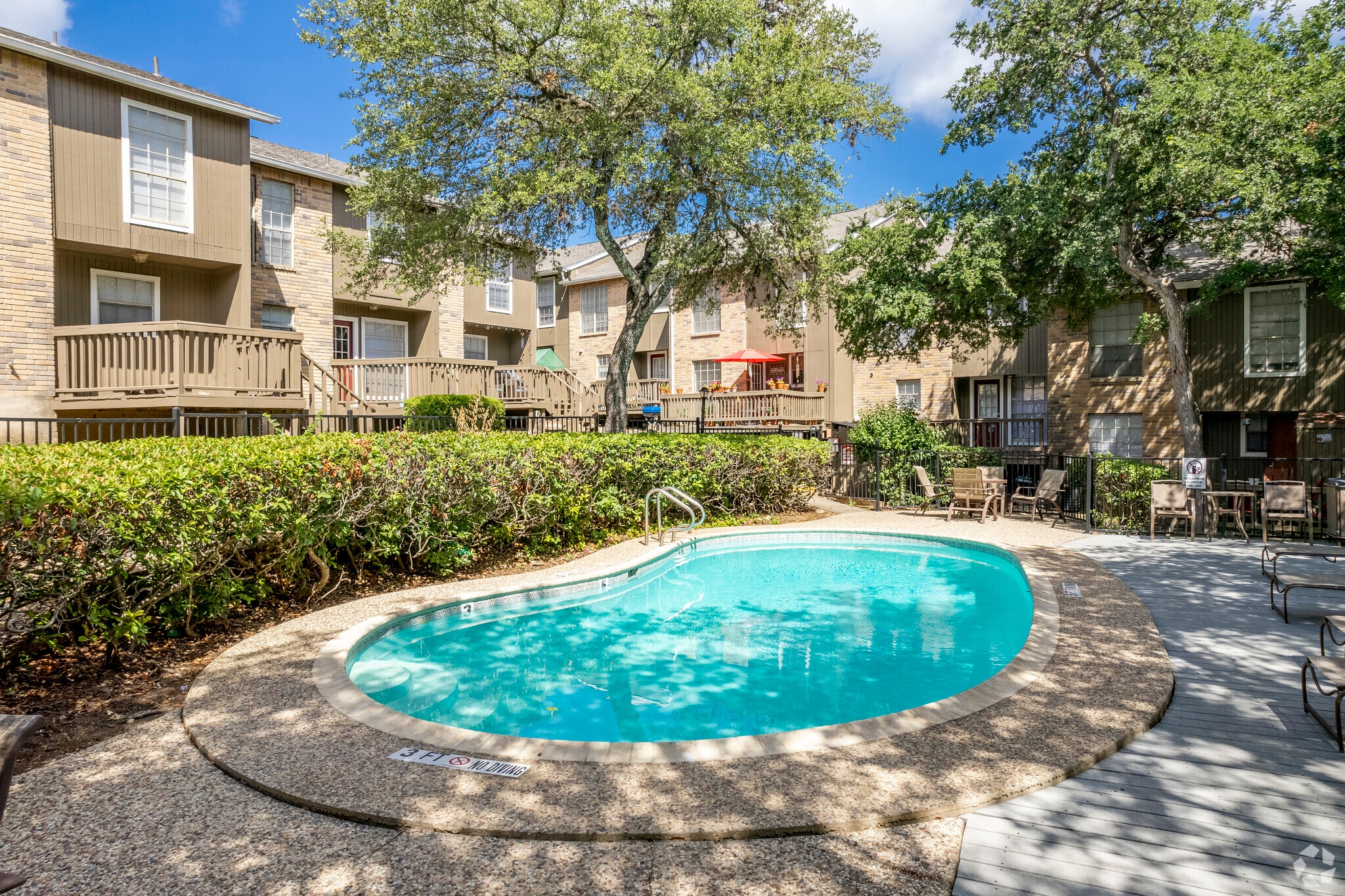 Broken Oak Townhomes - 1935 Broken Oak St San Antonio, TX 78232 ...