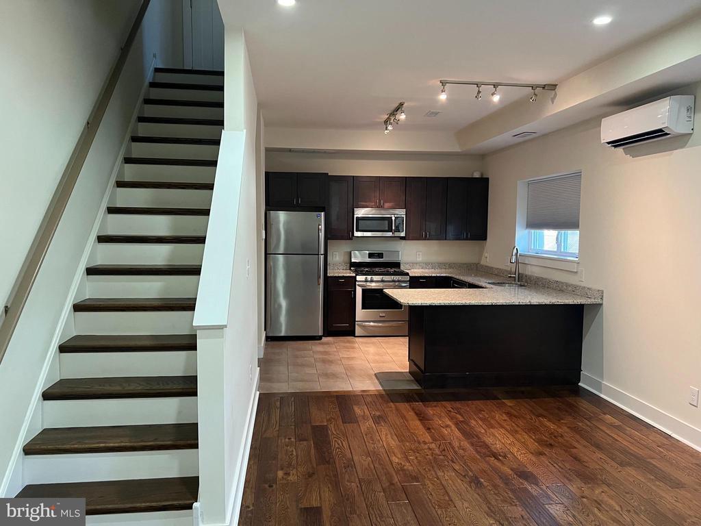 1525 S 12th St, Philadelphia, PA 19147 - Townhome Rentals in ...