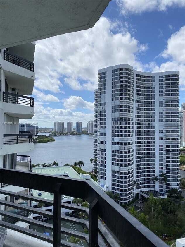 3500 Mystic Pointe Dr Unit 2002, Miami, FL 33180 - Condo for Rent in ...