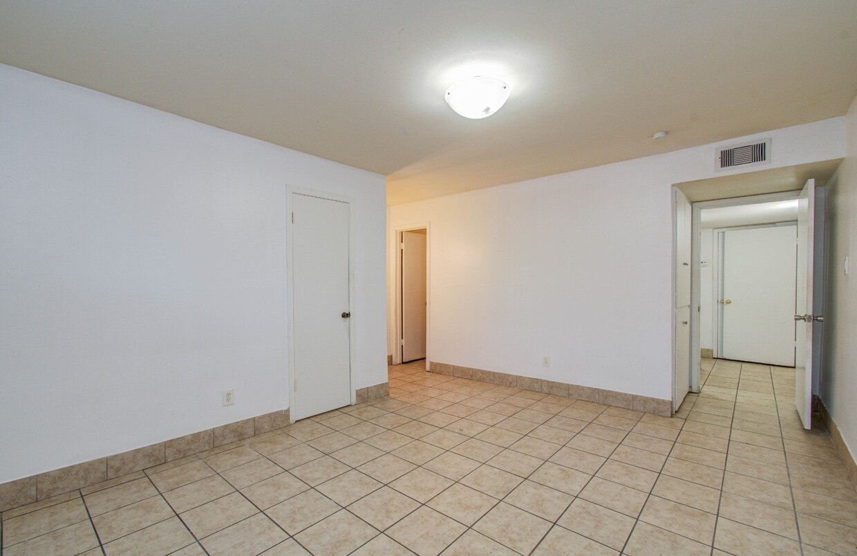 8110 Albacore Dr Unit 38, Houston, TX 77074 - Condo for Rent in Houston ...