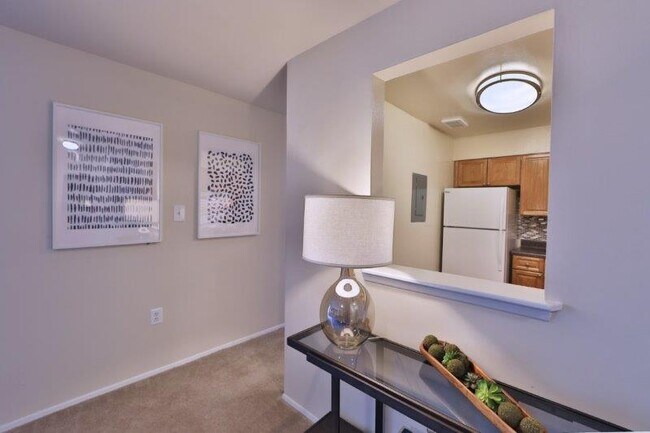 The Willows Apartment Homes Apartments - 116 B Warwickshire Ln Glen ...