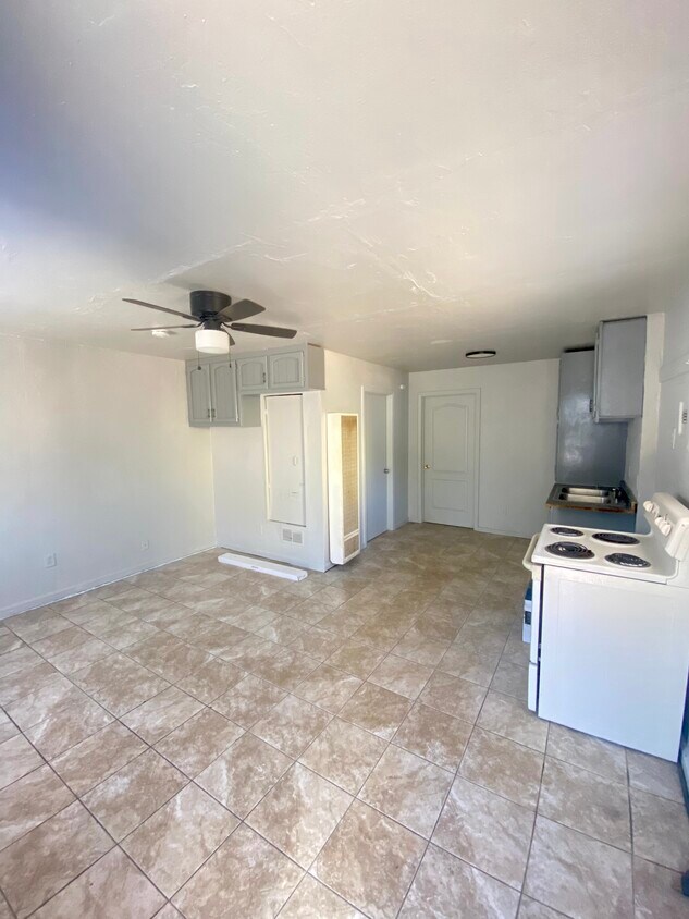 122 Jones St, Modesto, CA 95354 - House Rental in Modesto, CA ...