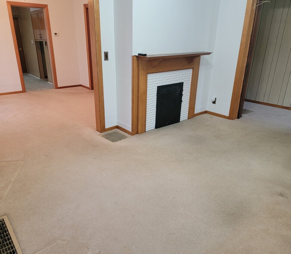 810 S Kalamazoo Ave Unit 810 (Lower), Marshall, MI 49068 - 810 S ...