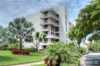 Seaplace Condominiums Condos for Rent - Longboat Key, FL - 6 Rentals ...