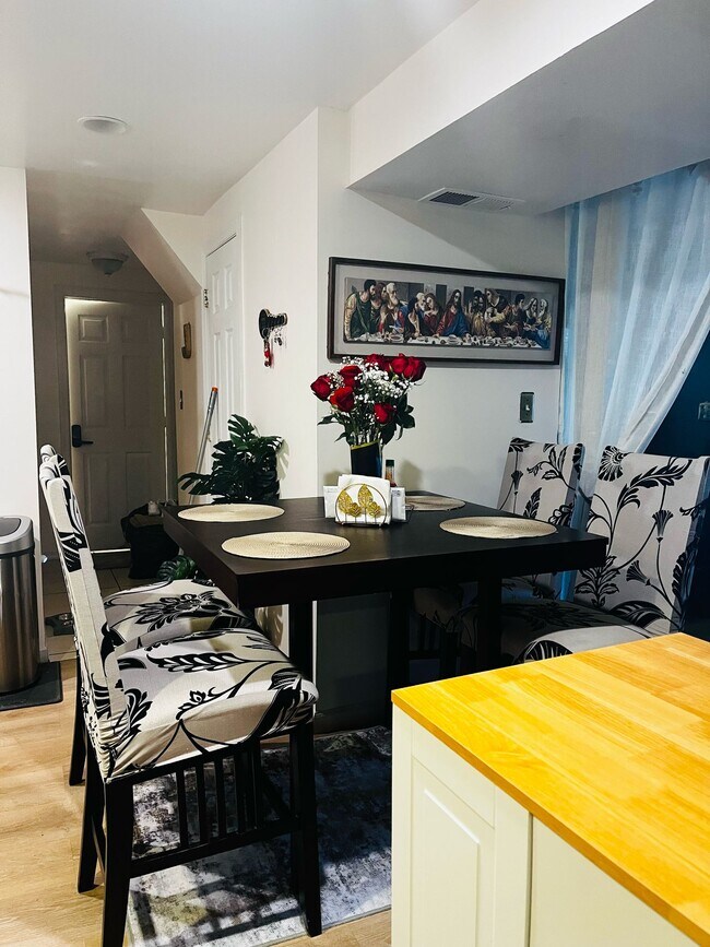 Patchogue Oaks Condos for Rent - East Patchogue, NY | Apartments.com