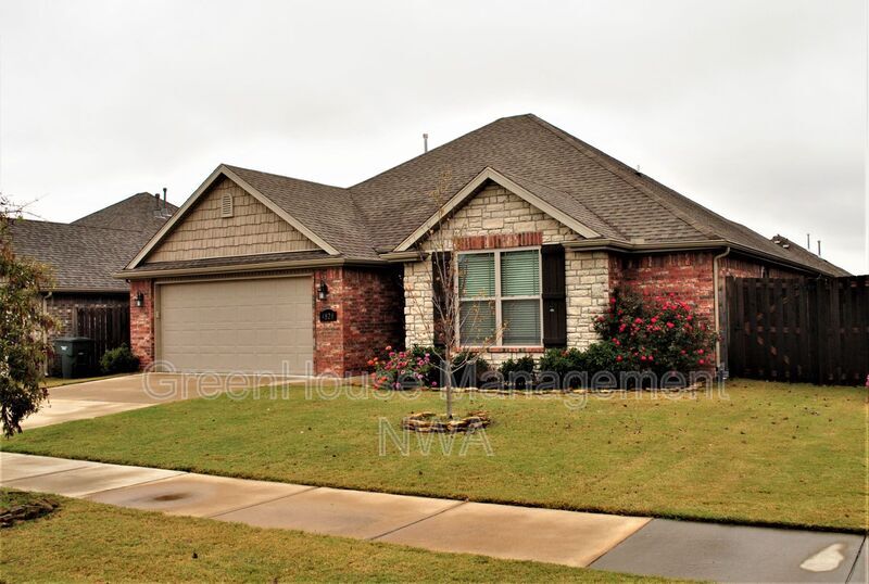 4828 W Croft Dr, Fayetteville, AR 72704 - House Rental in Fayetteville ...