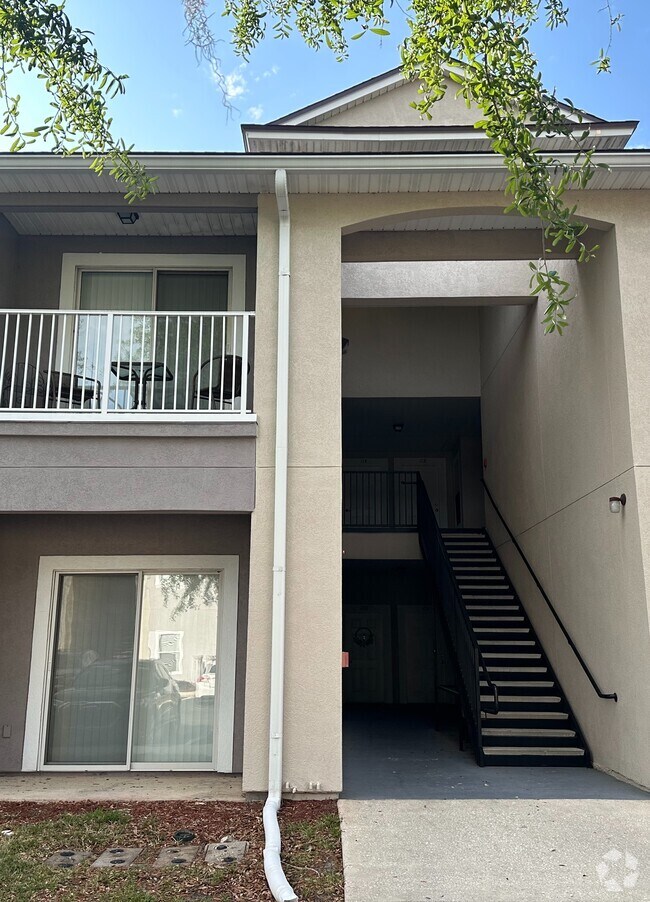 Natures Hideaway Condominiums Apartments for Rent with a Walk-In Closet ...