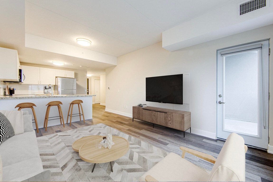 212 Davis Apartments Apartments - 212 Davis Dr Newmarket, ON ...