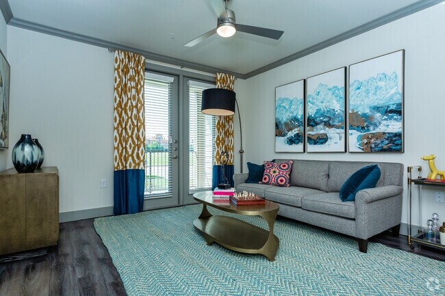 Lakeside Lofts - Apartments in Farmers Branch, TX | Apartments.com