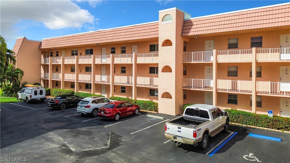 180 Turtle Lake Ct Unit 103, Naples, FL 34105 - Condo for Rent in ...