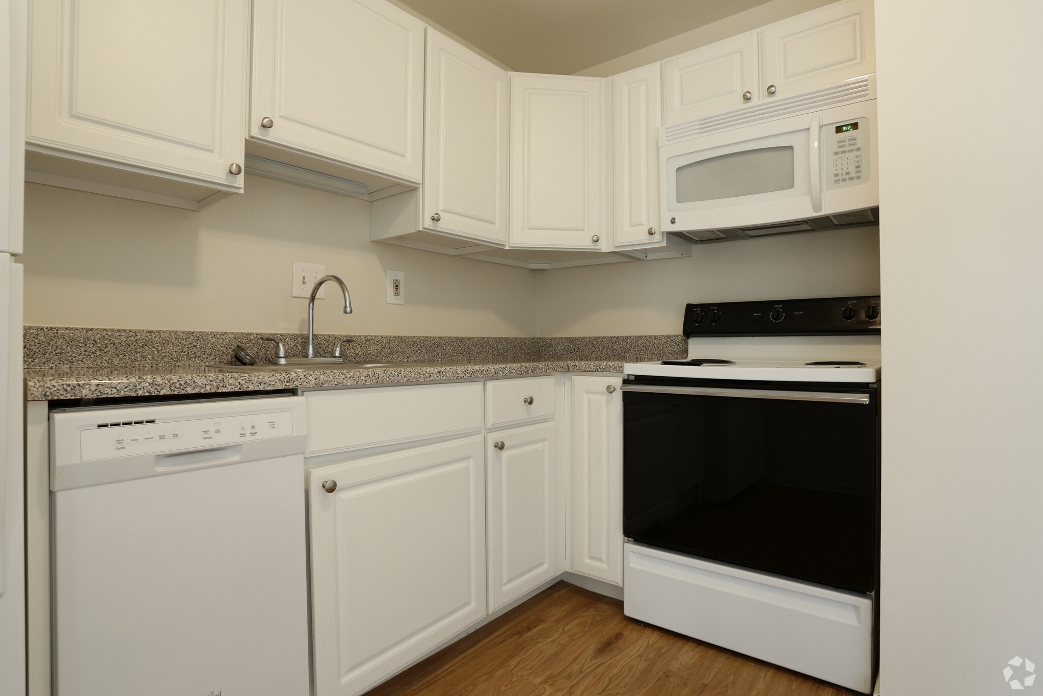 Aston Pointe - 5001 Pennell Rd Aston, PA 19014 | Apartments.com