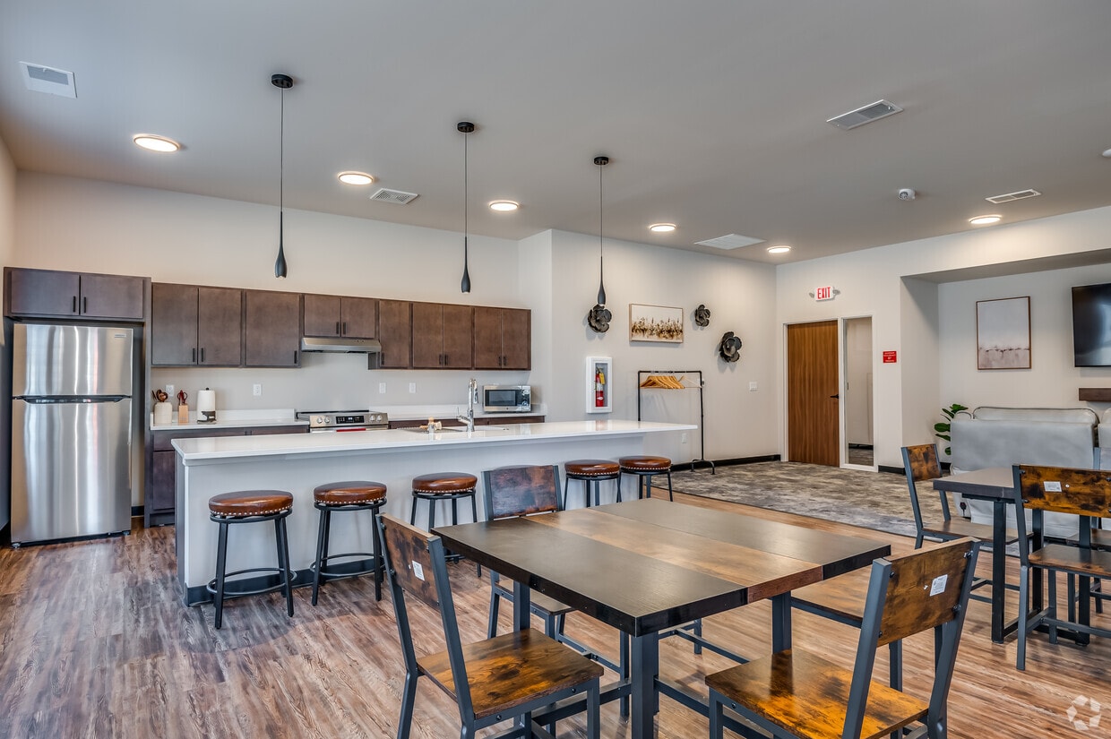 Courtyard at Cobblestone Park - 8419 Corliss Ave Sturtevant, WI 53177 ...