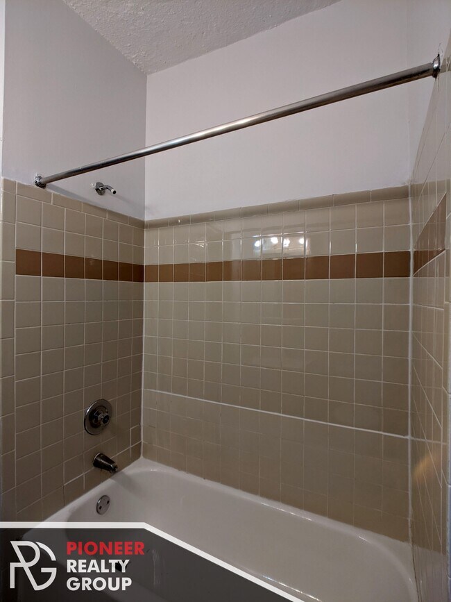 4311 N Sheridan Rd Unit #4242-0612, Chicago, IL 60613 - Apartments in ...