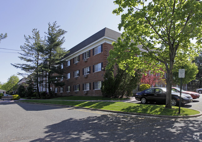 Summit House - Alquileres en West Orange, NJ | Apartamentos.com Summit House - Alquileres en West Orange, NJ | Apartamentos.com