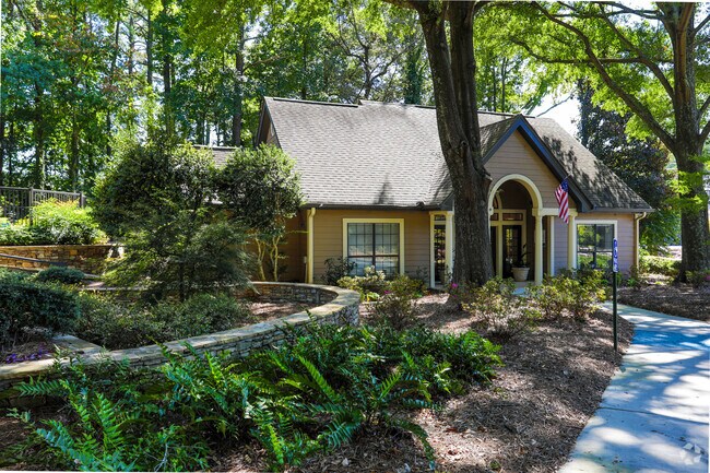 The Avenues of North Decatur - 645 DeKalb Industrial Way Decatur, GA ...