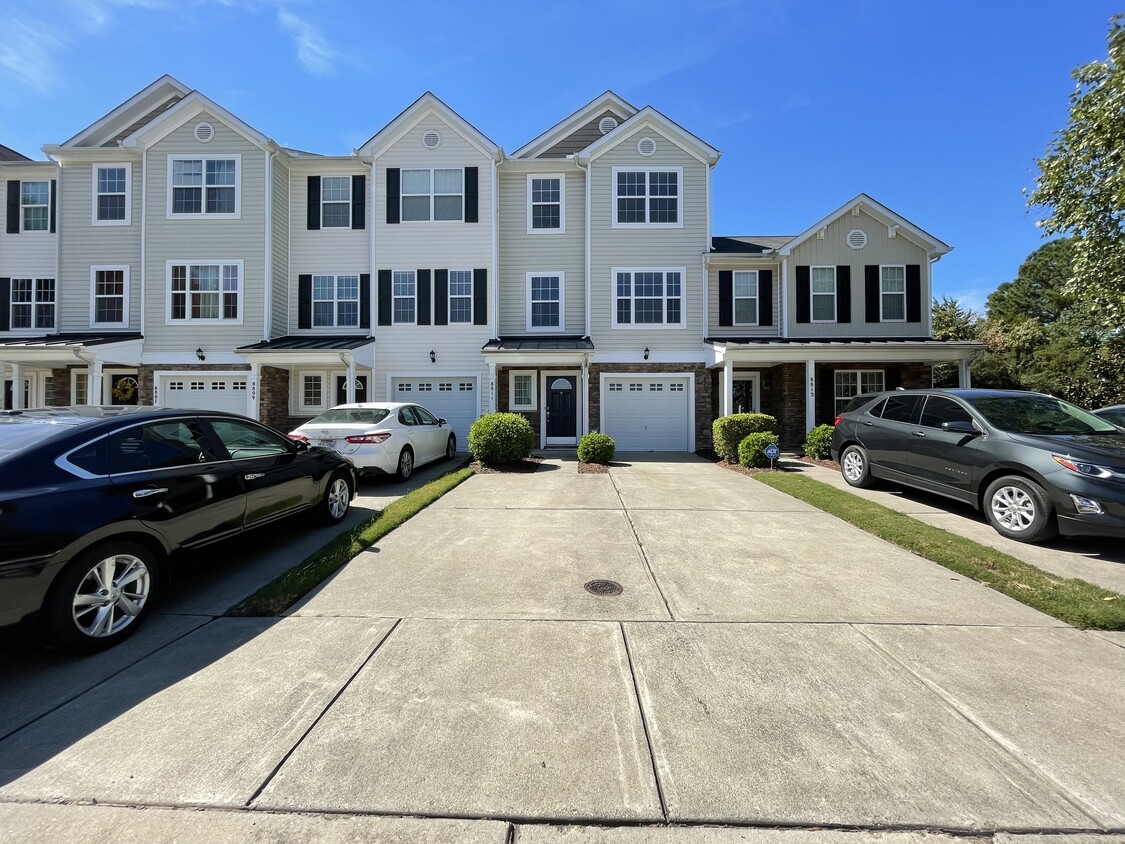 8811 Thornton Town Plz, Raleigh, NC 27616 - Townhome Rentals in Raleigh ...