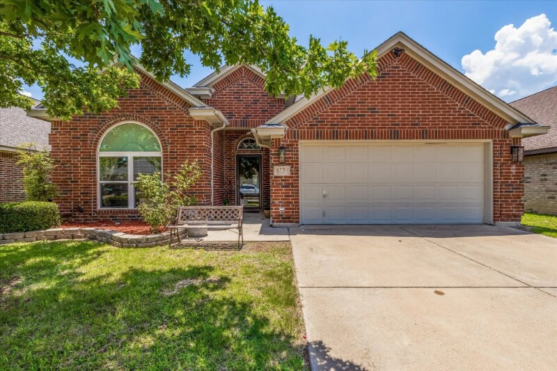 8220 Fall Crest Dr, Hurst, TX 76053 | Apartments.com