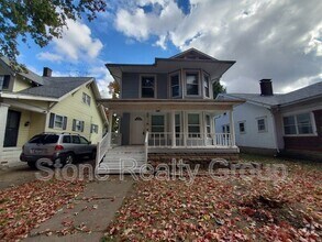 Monterey Place Apartments for Rent with Hardwood Floors - Terre Haute ...