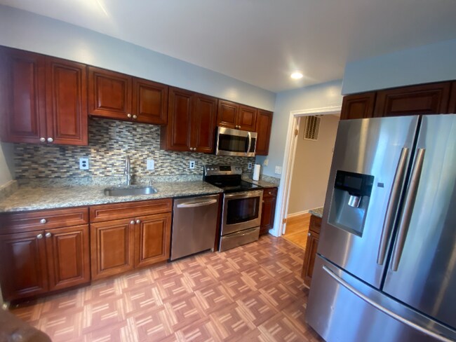 12083 Stallion Ct, Woodbridge, VA 22192 | Apartments.com