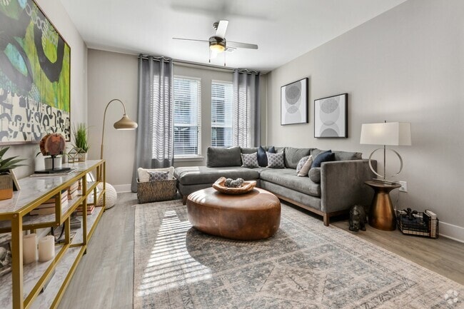 Downtown Sandy Springs Apartments for Rent with a Dog Park - Atlanta ...