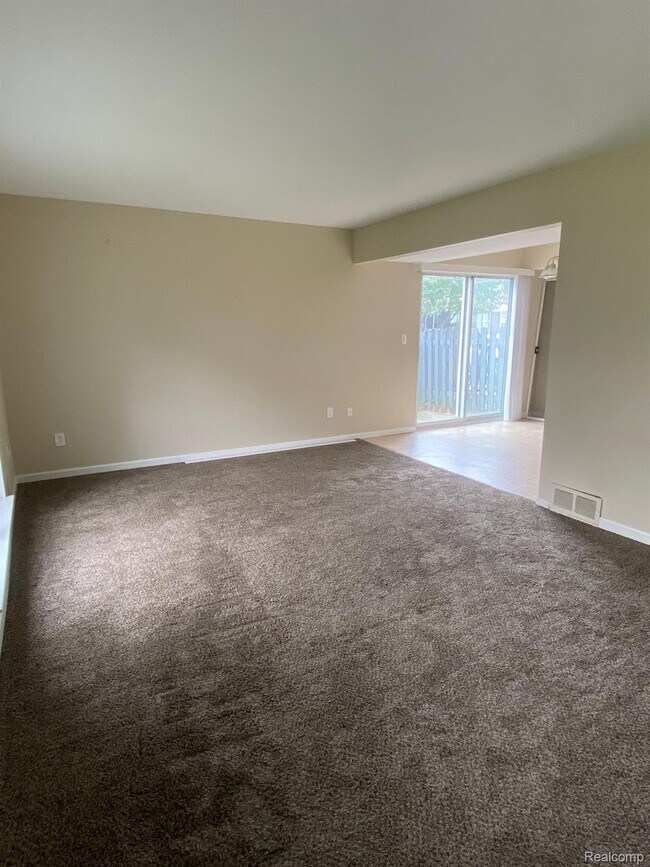 34106 Garfield Rd, Fraser, MI 48026 - House Rental in Fraser, MI ...