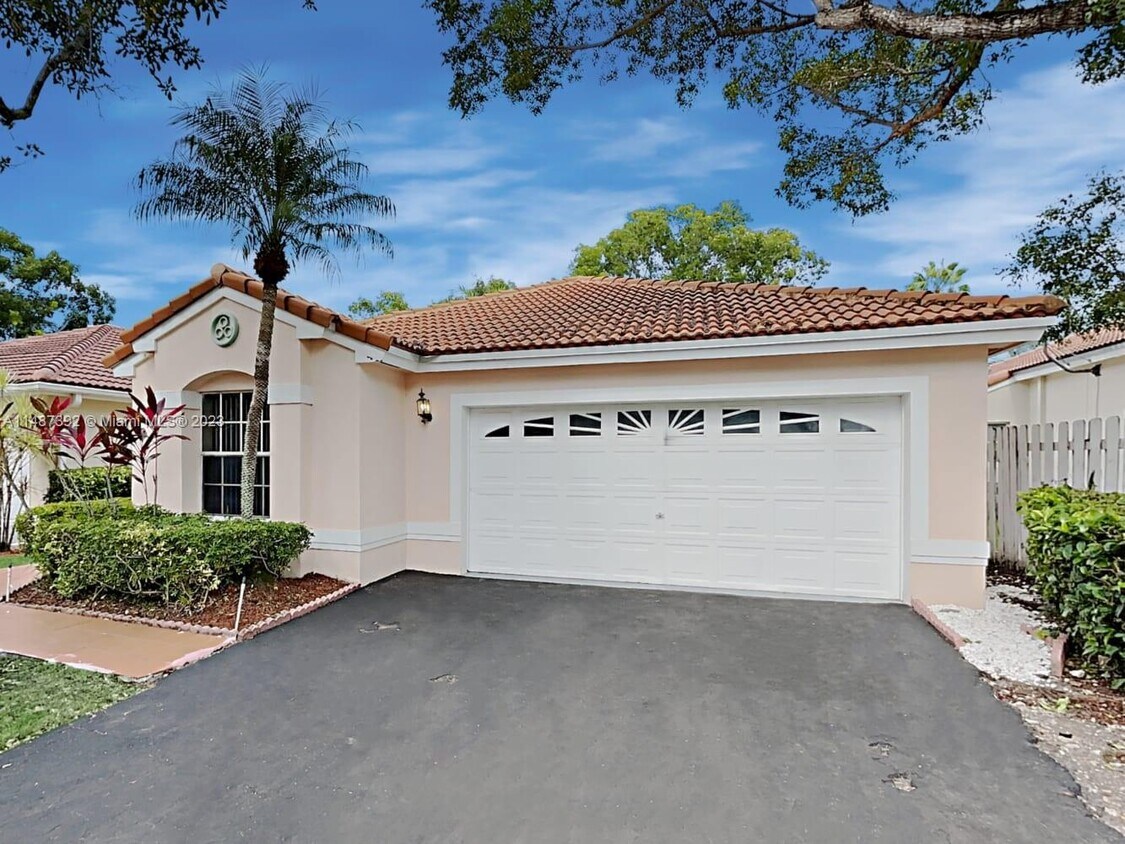 957 Azure Ln, Weston, FL 33326 - House Rental in Weston, FL ...