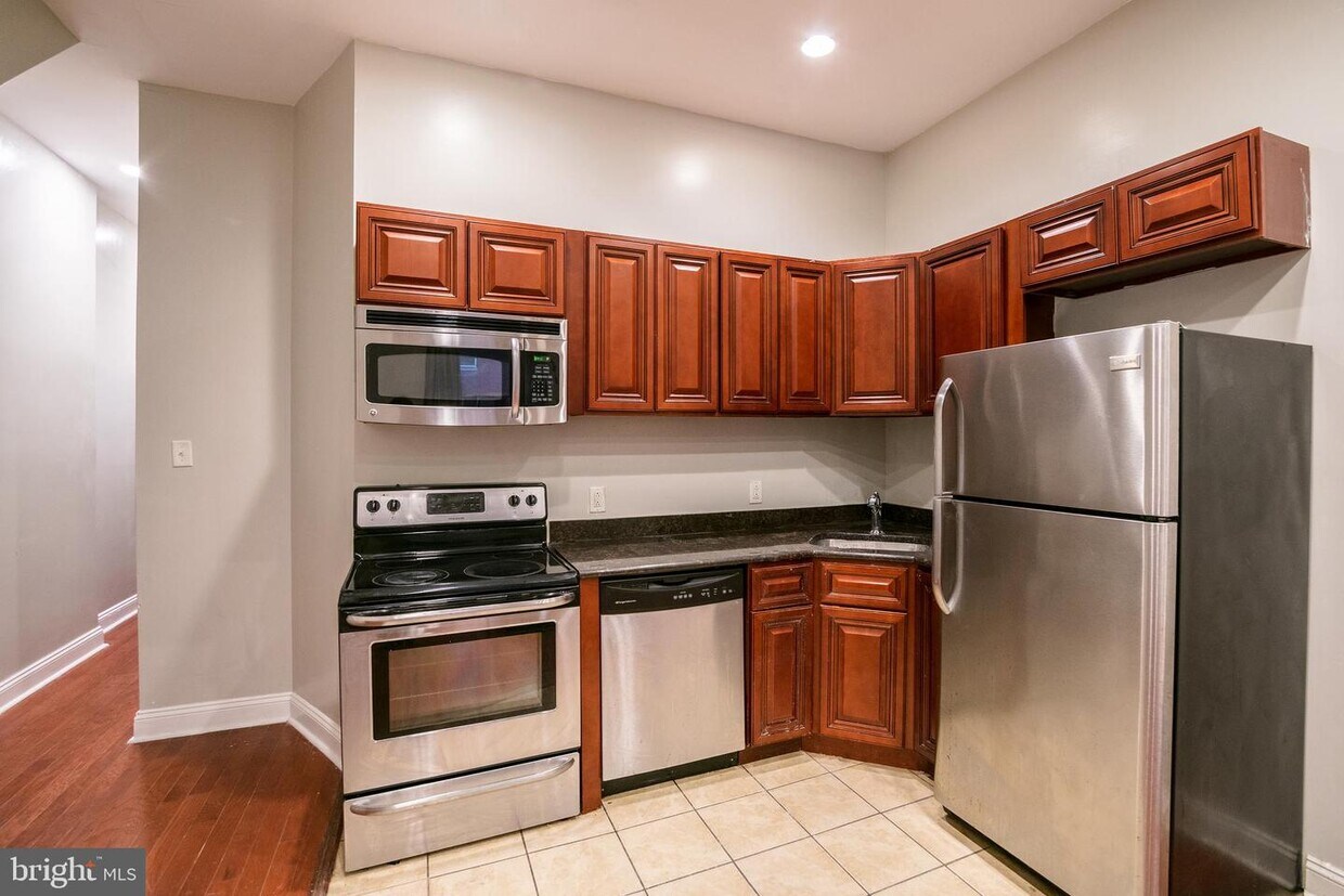 510 N 39th St Unit 1, Philadelphia, PA 19104 - Room for Rent in ...