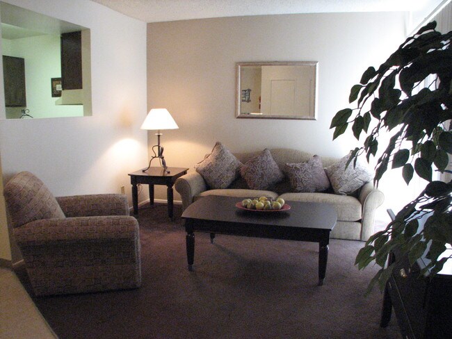 Sun Plaza Apartments - Albuquerque, NM | Apartments.com